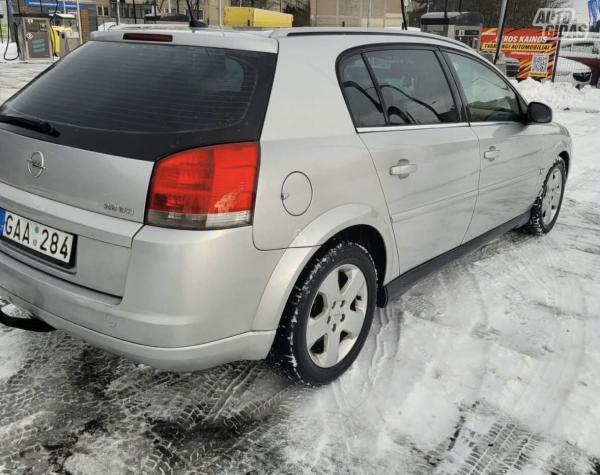 Opel Signum 2004 in Kaunas, with an engine capacity of 2.20 L and mileage of 290 thousand km for 680 €, photo 1 on AUTOMOTO.COM.LV