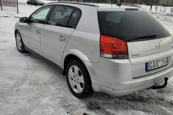 Opel Signum 2004 in Kaunas, with an engine capacity of 2.20 L and mileage of 290 thousand km for 680 €, photo 3 on AUTOMOTO.COM.LV