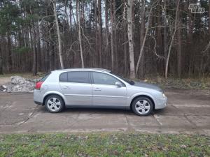 Opel Signum 2004 Viļņa, ar dzinēja tilpumu 1.90 L un nobraukumu 400 tūkst. km par 790 €, foto 4 vietnē AUTOMOTO.COM.LV