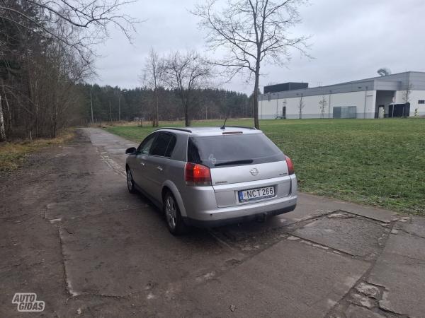 Opel Signum 2004 Viļņa, ar dzinēja tilpumu 1.90 L un nobraukumu 400 tūkst. km par 790 €, foto 6 vietnē AUTOMOTO.COM.LV