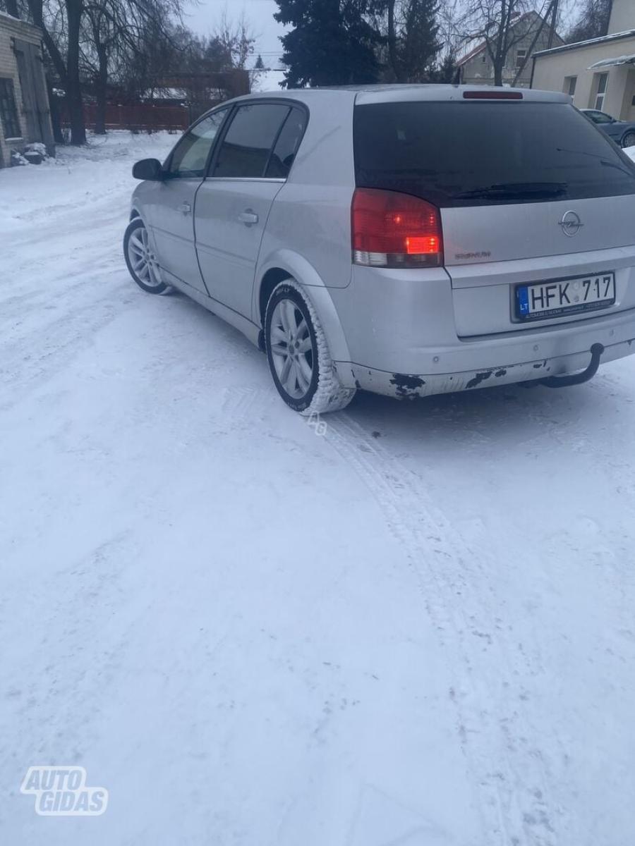 Opel Signum 2004 Vilkaviškis, ar dzinēja tilpumu 1.90 L un nobraukumu 267 tūkst. km par 1250 €, foto 3 vietnē AUTOMOTO.COM.LV