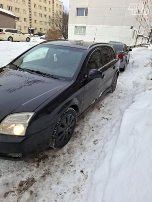 Opel Signum 2004 in Klaipeda, with an engine capacity of 2.20 L and mileage of 300 thousand km for 600 €, photo 3 on AUTOMOTO.COM.LV