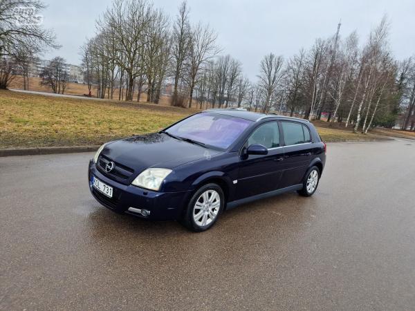 Opel Signum 2004 in Siauliai, with an engine capacity of 1.90 L and mileage of 301 thousand km for 890 €, photo 1 on AUTOMOTO.COM.LV