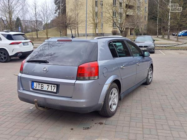 Opel Signum 2004 Viļņa, ar dzinēja tilpumu 1.90 L un nobraukumu 285 tūkst. km par 1500 €, foto 4 vietnē AUTOMOTO.COM.LV