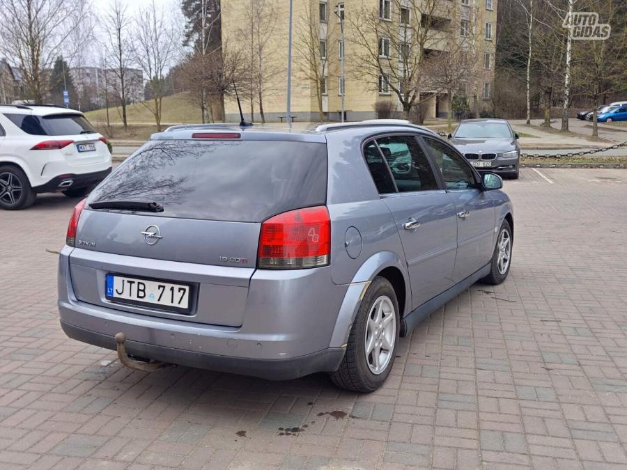 Opel Signum 2004 Viļņa, ar dzinēja tilpumu 1.90 L un nobraukumu 285 tūkst. km par 1500 €, foto 5 vietnē AUTOMOTO.COM.LV