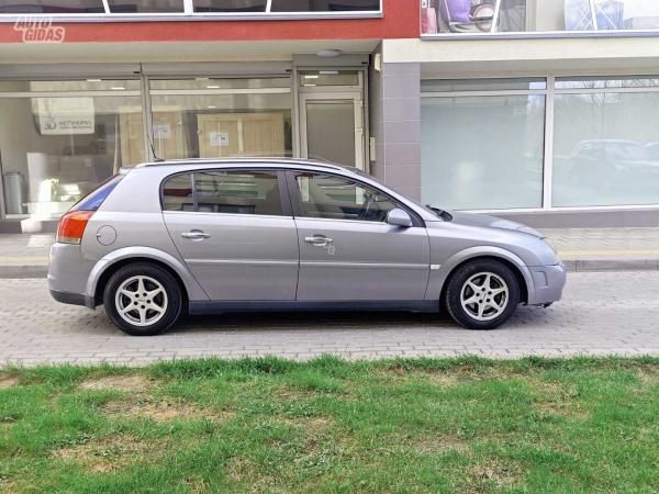 Opel Signum 2004 in Vilnius, with an engine capacity of 1.90 L and mileage of 285 thousand km for 1500 €, photo 2 on AUTOMOTO.COM.LV