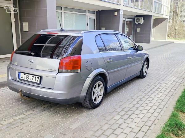 Opel Signum 2004 in Vilnius, with an engine capacity of 1.90 L and mileage of 285 thousand km for 1500 €, photo 3 on AUTOMOTO.COM.LV