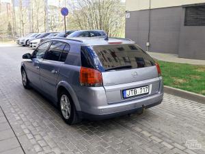 Opel Signum 2004 in Vilnius, with an engine capacity of 1.90 L and mileage of 285 thousand km for 1500 €, photo 5 on AUTOMOTO.COM.LV