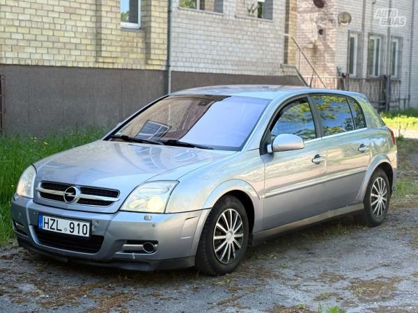 Opel Signum 2004 in Silute, with an engine capacity of 1.90 L and mileage of 350 thousand km for 890 €, photo 1 on AUTOMOTO.COM.LV