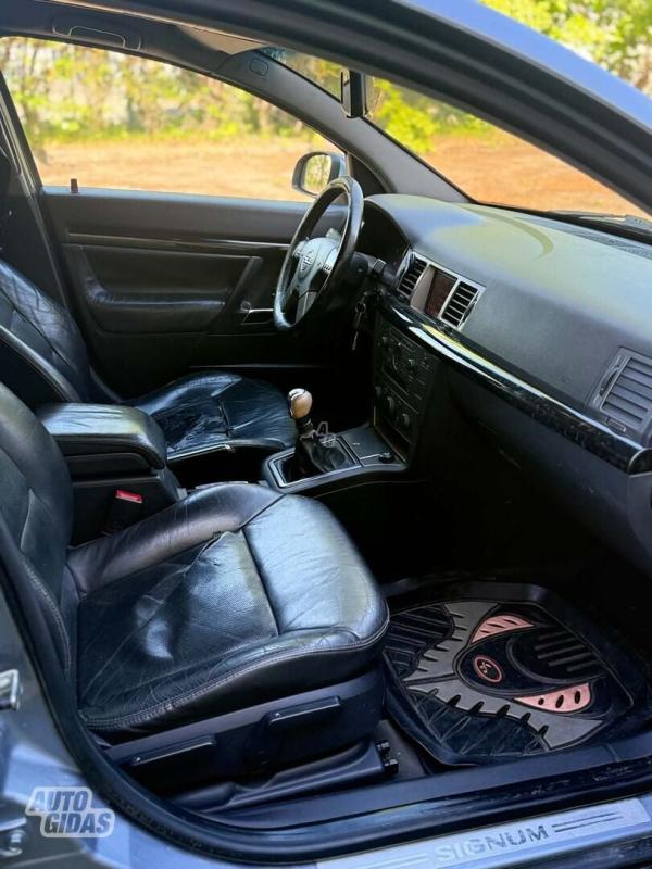 Opel Signum 2004 in Silute, with an engine capacity of 1.90 L and mileage of 350 thousand km for 890 €, photo 8 on AUTOMOTO.COM.LV