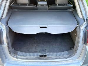 Opel Signum 2004 in Silute, with an engine capacity of 1.90 L and mileage of 350 thousand km for 890 €, photo 11 on AUTOMOTO.COM.LV