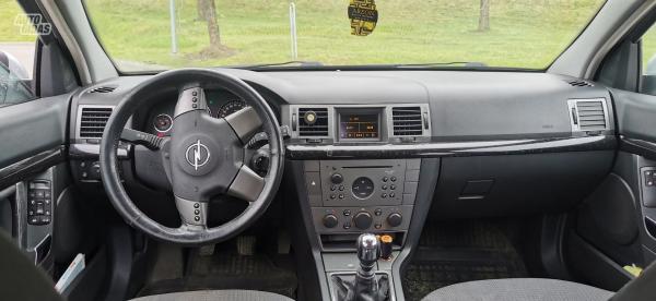 Opel Signum 2004 Alīta, ar dzinēja tilpumu 2.00 L un nobraukumu 385 tūkst. km par 650 €, foto 9 vietnē AUTOMOTO.COM.LV