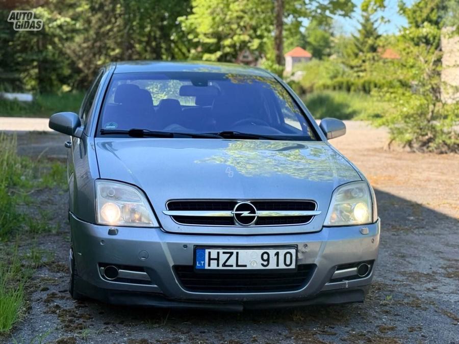 Opel Signum 2004 in Silute, with an engine capacity of 1.90 L and mileage of 350 thousand km for 790 €, photo 4 on AUTOMOTO.COM.LV
