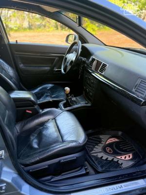 Opel Signum 2004 in Silute, with an engine capacity of 1.90 L and mileage of 350 thousand km for 790 €, photo 8 on AUTOMOTO.COM.LV