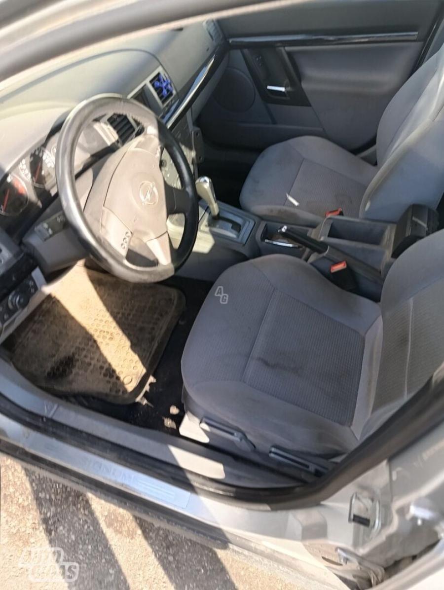 Opel Signum 2004 in Kaunas, with an engine capacity of 2.20 L and mileage of 210 thousand km for 550 €, photo 11 on AUTOMOTO.COM.LV