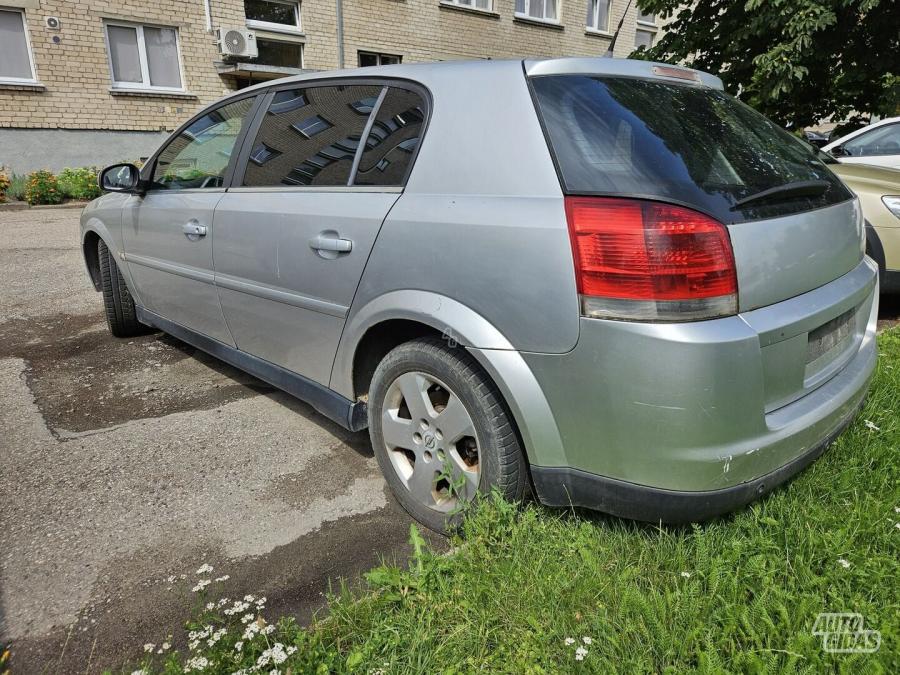 Opel Signum 2004 Vilkaviškis, ar dzinēja tilpumu 1.90 L un nobraukumu 272 tūkst. km par 800 €, foto 3 vietnē AUTOMOTO.COM.LV