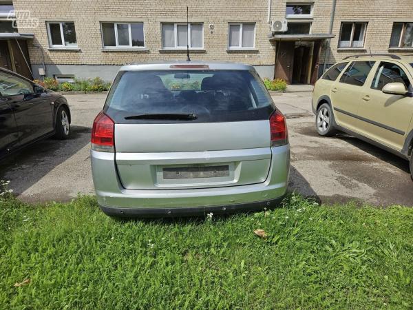 Opel Signum 2004 in Vilkaviskis, with an engine capacity of 1.90 L and mileage of 272 thousand km for 800 €, photo 3 on AUTOMOTO.COM.LV