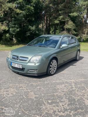 Opel Signum 2004 in Mazeikiai, with an engine capacity of 1.90 L and mileage of 326 thousand km for 800 €, photo 5 on AUTOMOTO.COM.LV