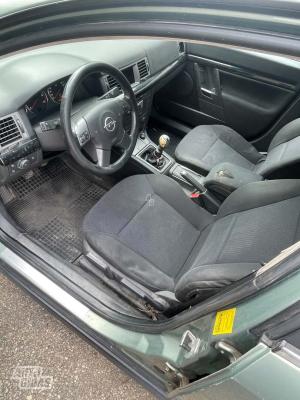 Opel Signum 2004 in Mazeikiai, with an engine capacity of 1.90 L and mileage of 326 thousand km for 800 €, photo 14 on AUTOMOTO.COM.LV