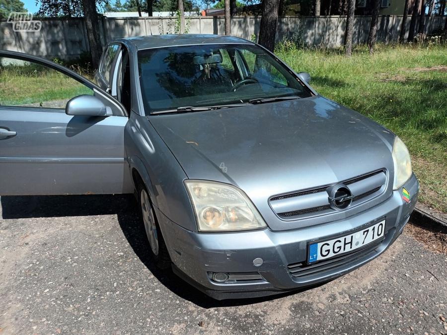 Опель Сигнум 2004 в Варена, объемом двигателя 2.20 л и пробегом 317 тыс. км за 400 €, фото 8 на AUTOMOTO.COM.LV