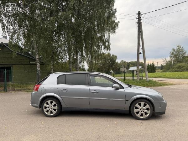 Opel Signum 2004 Viļņa vietnē Opel Signum 2004 Viļņa, ar dzinēja tilpumu 1.90 L un nobraukumu 313 tūkst. km par 399 €, foto 4 vietnē AUTOMOTO.COM.LV