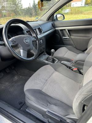 Opel Signum 2004 Viļņa, ar dzinēja tilpumu 1.90 L un nobraukumu 360 tūkst. km par 900 €, foto 7 vietnē AUTOMOTO.COM.LV