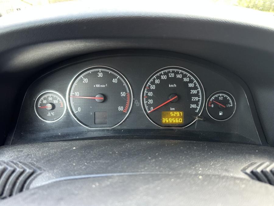 Opel Signum 2004 Viļņa, ar dzinēja tilpumu 1.90 L un nobraukumu 360 tūkst. km par 900 €, foto 8 vietnē AUTOMOTO.COM.LV