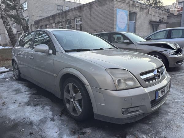 Opel Signum 2005 in Prienai, with an engine capacity of 1.90 L and mileage of 280 thousand km for 500 €, photo 4 on AUTOMOTO.COM.LV