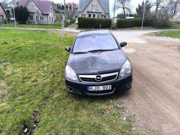 Opel Signum 2005 in Kaunas, with an engine capacity of 2.20 L and mileage of 280 thousand km for 555 €, photo 2 on AUTOMOTO.COM.LV