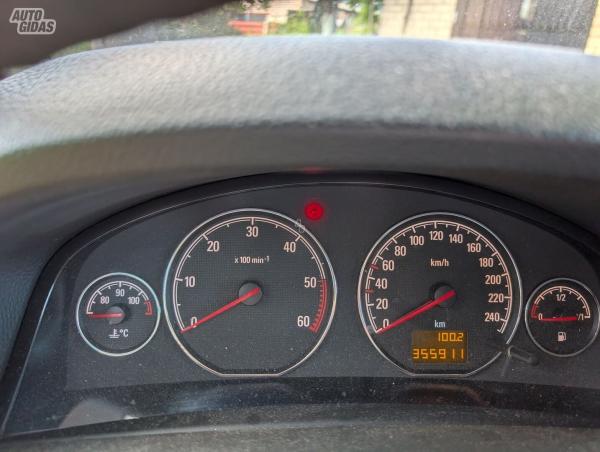 Opel Signum 2005 in Kaunas, with an engine capacity of 1.90 L and mileage of 356 thousand km for 999 €, photo 3 on AUTOMOTO.COM.LV