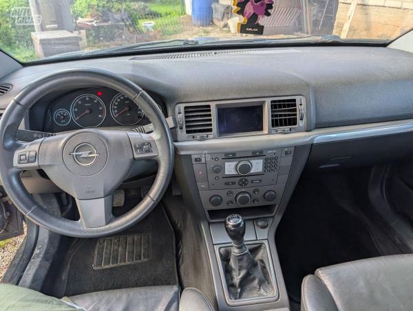 Opel Signum 2005 in Kaunas, with an engine capacity of 1.90 L and mileage of 356 thousand km for 999 €, photo 9 on AUTOMOTO.COM.LV