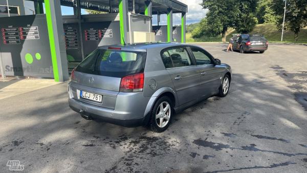 Opel Signum 2005 Viļņa, ar dzinēja tilpumu 2.20 L un nobraukumu 283 tūkst. km par 999 €, foto 3 vietnē AUTOMOTO.COM.LV