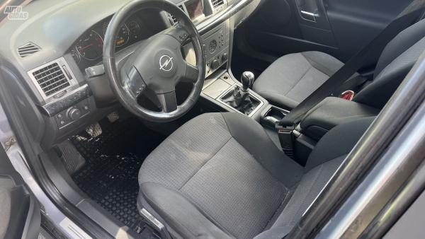 Opel Signum 2005 Viļņa, ar dzinēja tilpumu 2.20 L un nobraukumu 283 tūkst. km par 999 €, foto 7 vietnē AUTOMOTO.COM.LV