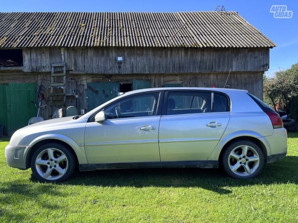 Opel Signum 2005 in Kalvarija, with an engine capacity of 1.90 L and mileage of 377 thousand km for 1200 €, photo 4 on AUTOMOTO.COM.LV