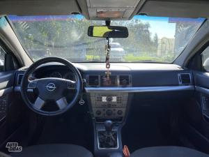 Opel Signum 2005 in Kalvarija, with an engine capacity of 1.90 L and mileage of 377 thousand km for 1200 €, photo 6 on AUTOMOTO.COM.LV