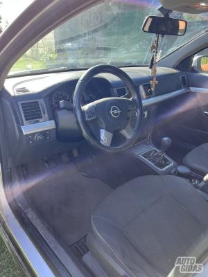 Opel Signum 2005 in Kalvarija, with an engine capacity of 1.90 L and mileage of 377 thousand km for 1200 €, photo 7 on AUTOMOTO.COM.LV