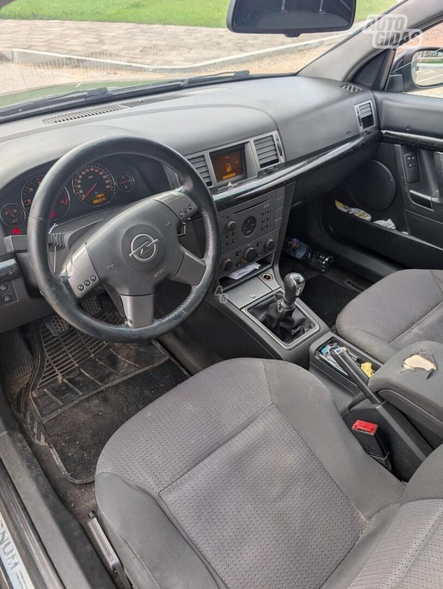 Opel Signum 2005 Klaipėda, ar dzinēja tilpumu 1.90 L un nobraukumu 328 tūkst. km par 750 €, foto 5 vietnē AUTOMOTO.COM.LV