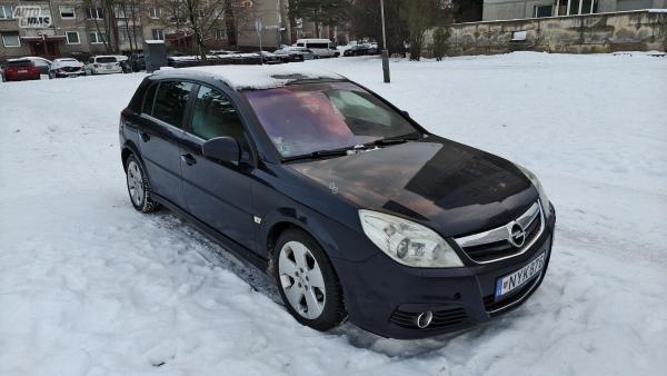 Opel Signum 2006 in Kaunas, with an engine capacity of 1.90 L and mileage of 3333 thousand km for 499 €, photo 1 on AUTOMOTO.COM.LV
