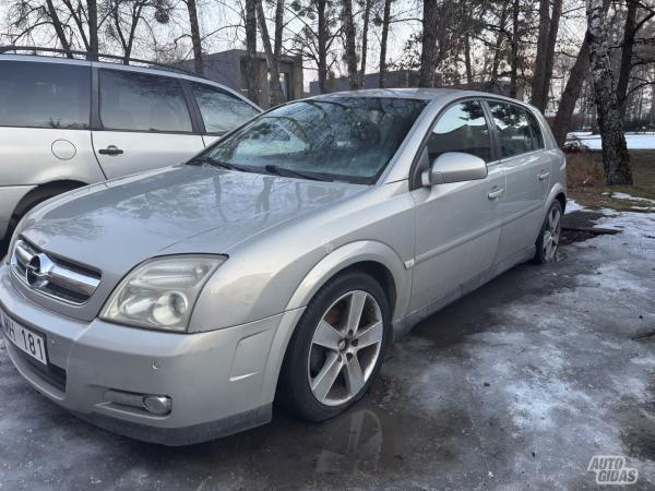 Opel Signum 2006 in Kaunas, with an engine capacity of 1.90 L and mileage of 380 thousand km for 650 €, photo 1 on AUTOMOTO.COM.LV