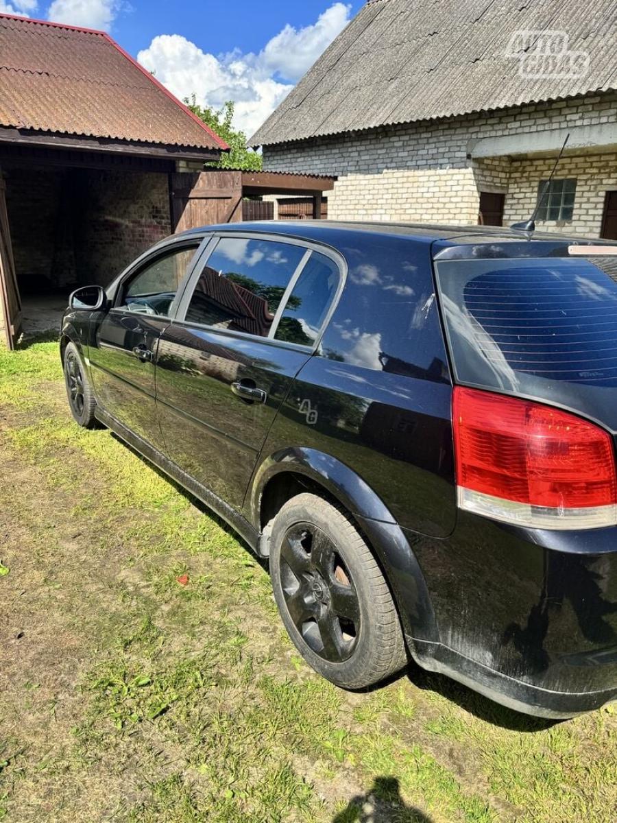 Опель Сигнум 2006 в Расейняй, объемом двигателя 1.90 л и пробегом 262 тыс. км за 1350 €, фото 4 на AUTOMOTO.COM.LV