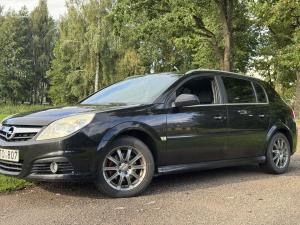 Opel Signum 2006 in Kaunas, with an engine capacity of 1.90 L and mileage of 330 thousand km for 1350 €, photo  on AUTOMOTO.COM.LV