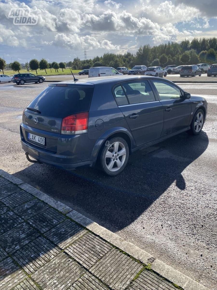 Opel Signum 2006 in Kaunas, with an engine capacity of 1.90 L and mileage of 288 thousand km for 950 €, photo 6 on AUTOMOTO.COM.LV
