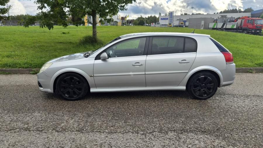Opel Signum 2006 Viļņa, ar dzinēja tilpumu 1.90 L un nobraukumu 434 tūkst. km par 1200 €, foto 12 vietnē AUTOMOTO.COM.LV