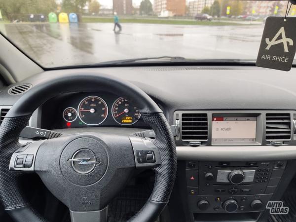 Opel Signum 2006 Radviliškis, ar dzinēja tilpumu 1.90 L un nobraukumu 300 tūkst. km par 1600 €, foto 7 vietnē AUTOMOTO.COM.LV
