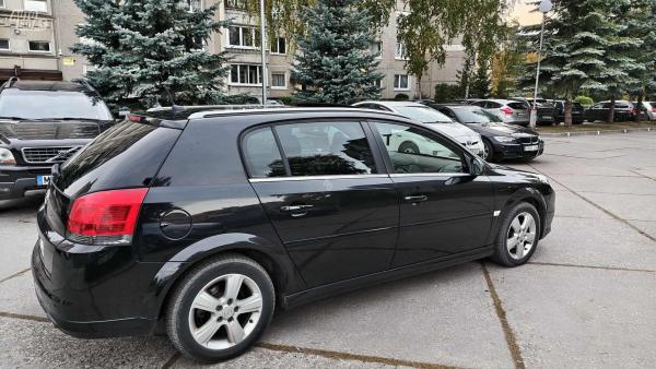Opel Signum 2007 in Kaunas, with an engine capacity of 2.20 L and mileage of 204 thousand km for 1398 €, photo 3 on AUTOMOTO.COM.LV