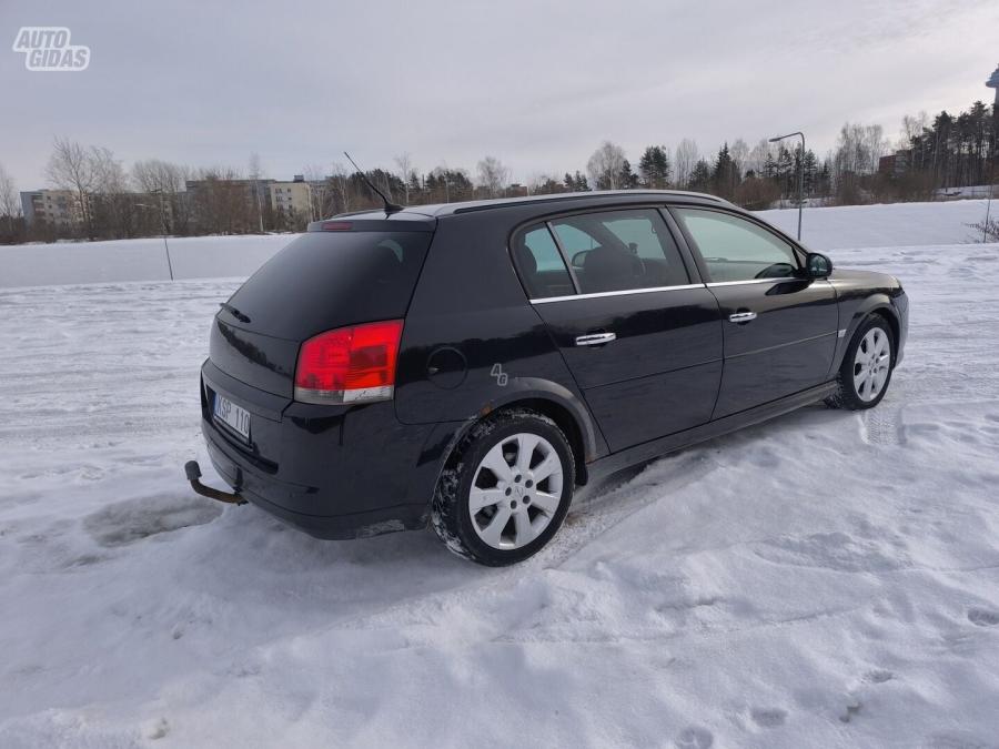 Opel Signum 2007 in Vilnius, with an engine capacity of 1.90 L and mileage of 312 thousand km for 1600 €, photo 4 on AUTOMOTO.COM.LV