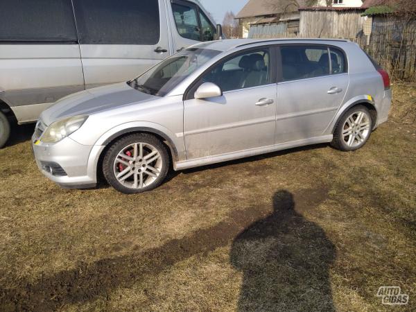 Opel Signum 2007 Trakai, ar dzinēja tilpumu 2.80 L un nobraukumu 190 tūkst. km par 1350 €, foto 1 vietnē AUTOMOTO.COM.LV