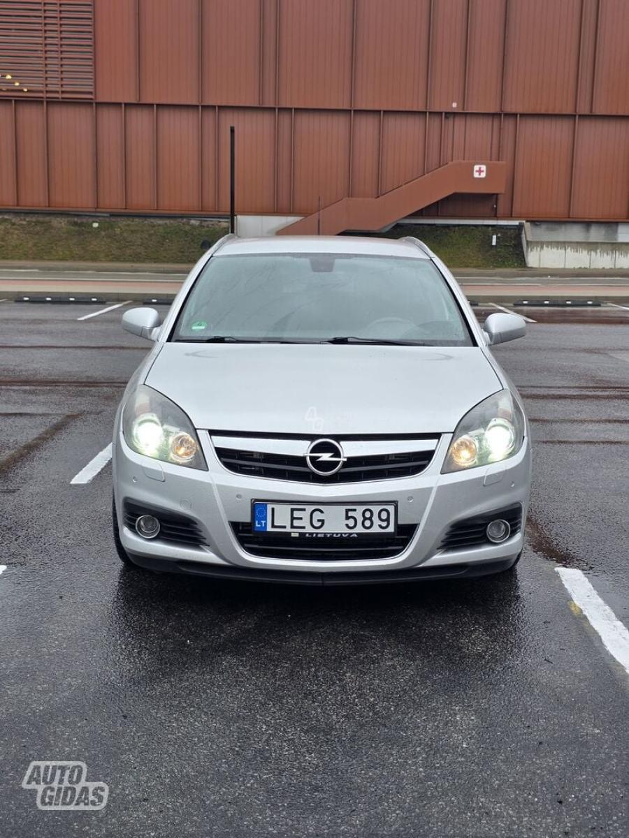 Opel Signum 2007 in Klaipeda, with an engine capacity of 3.00 L and mileage of 263 thousand km for 1300 €, photo 3 on AUTOMOTO.COM.LV