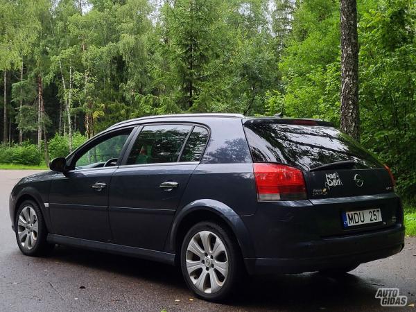 Opel Signum 2007 in Alytus, with an engine capacity of 1.90 L and mileage of 335 thousand km for 1050 €, photo 5 on AUTOMOTO.COM.LV