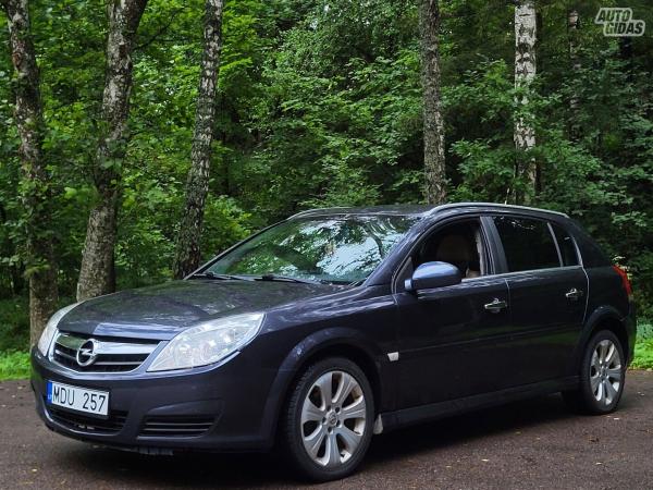 Opel Signum 2007 in Alytus, with an engine capacity of 1.90 L and mileage of 335 thousand km for 1050 €, photo 6 on AUTOMOTO.COM.LV